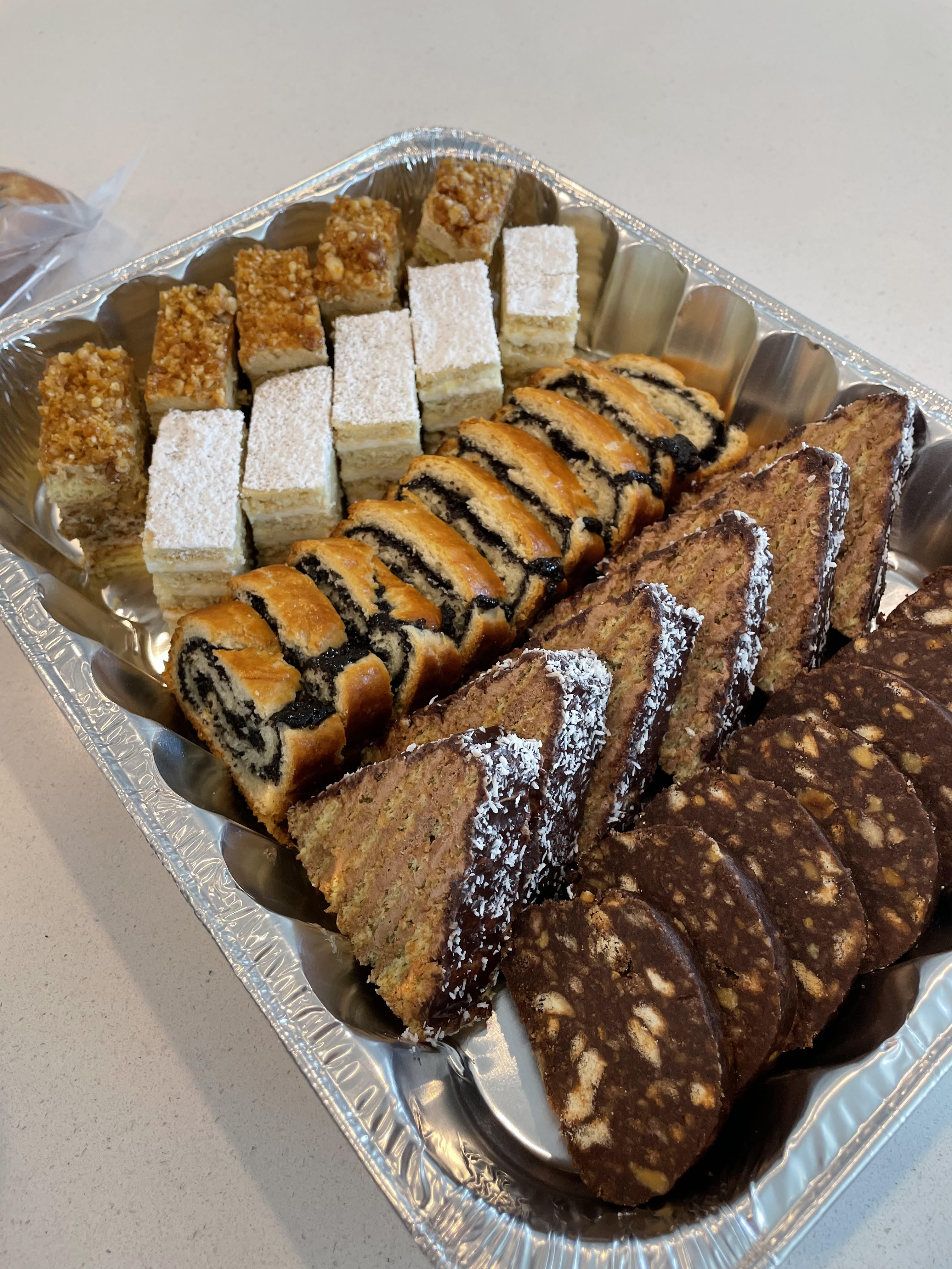 Cakes & Pastries – Rosies Patisserie & Catering