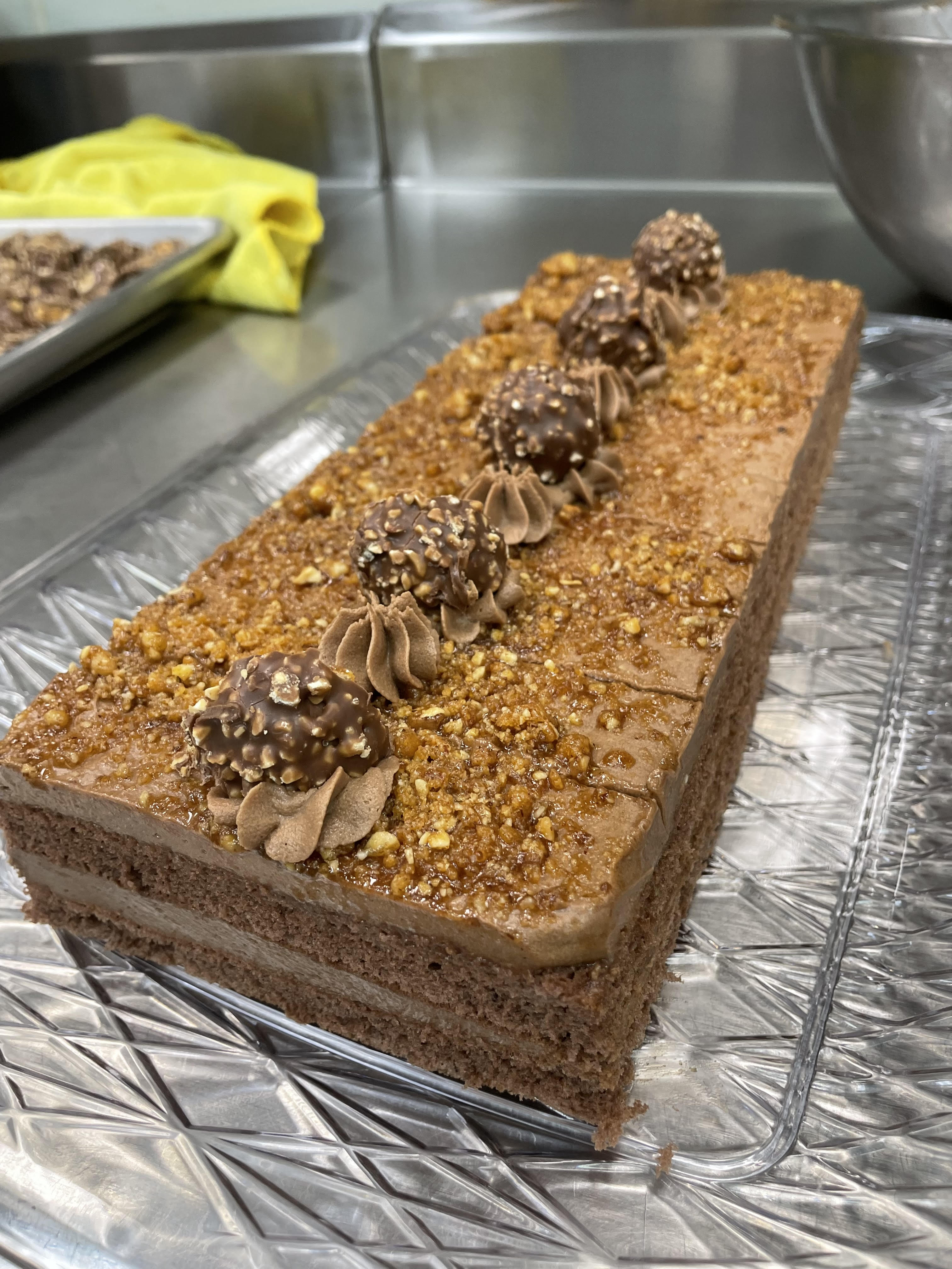 Cakes & Pastries – Rosies Patisserie & Catering